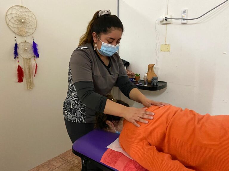 Lanzan programa de terapias complementarias para personal de salud del ...